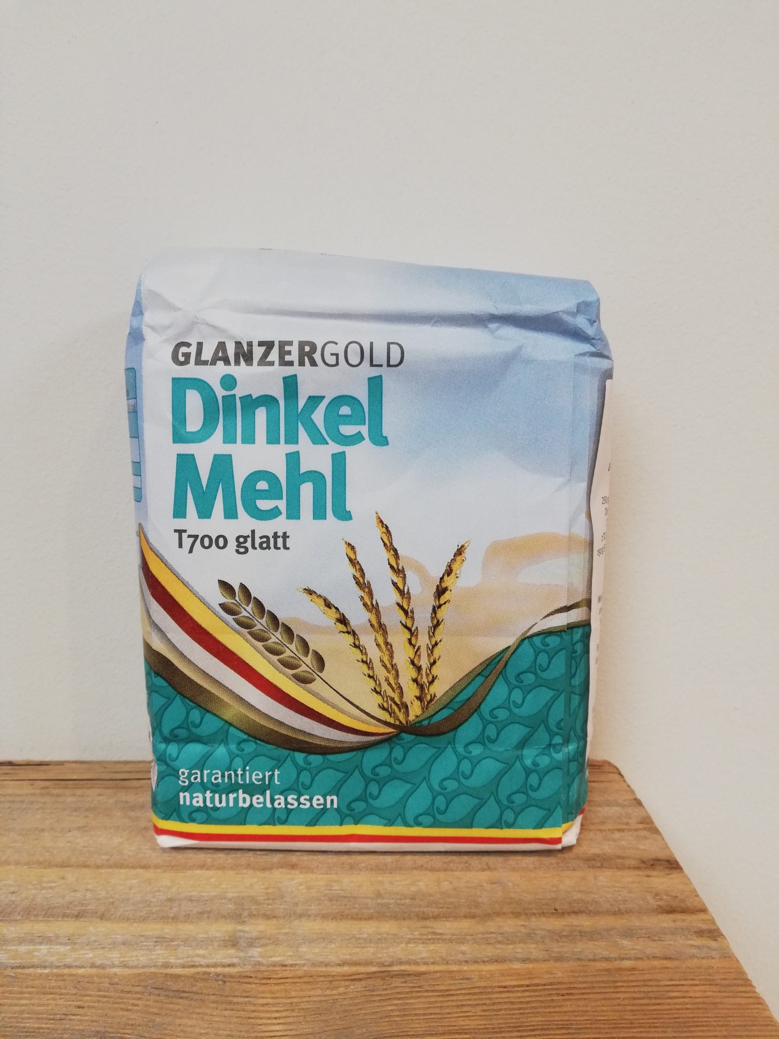 Dinkelmehl T700 glatt 1 kg - Kornladen.at